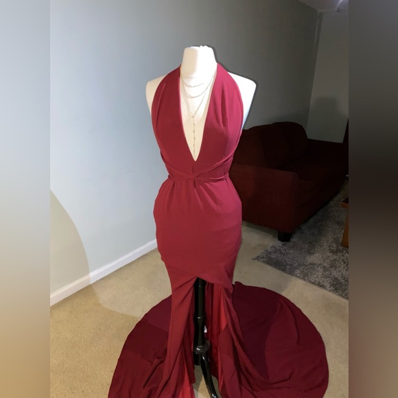 Alamour The Label | Dresses | Beautiful Burgundy Dress | Poshmark
